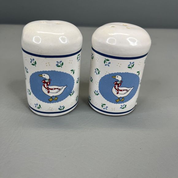 Unbranded | Kitchen | Vintage Goose Geese Ducks Salt And Pepper Shakers ...
